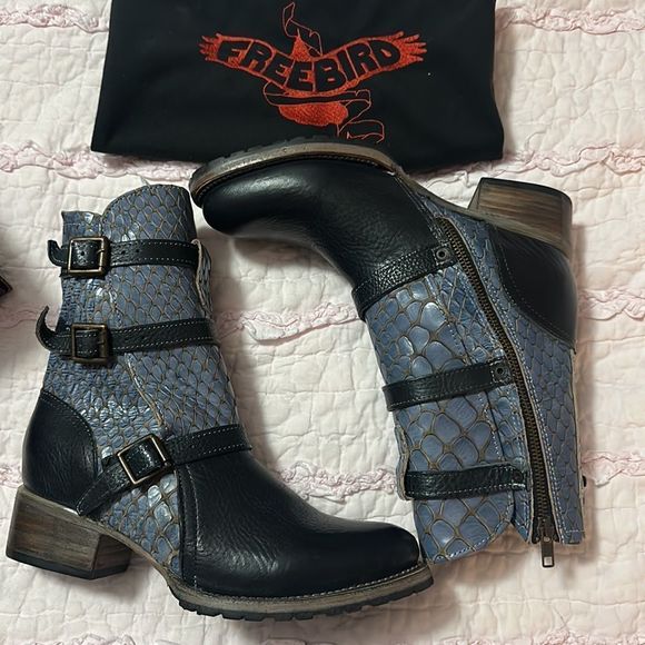 Freebird by Steven | Shoes | Freebird Apex Navymulti 9 | Poshmark